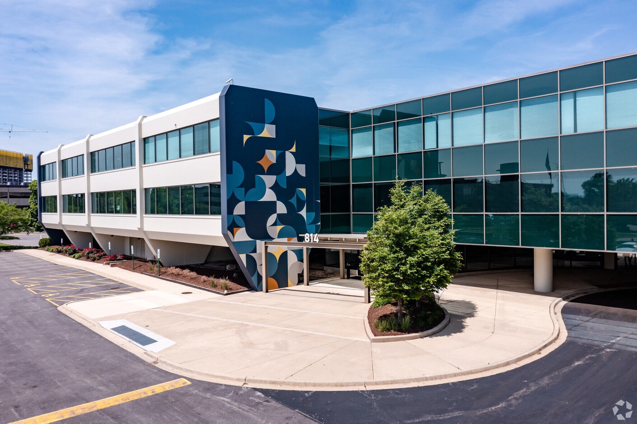 814 Commerce Dr, Oak Brook, IL 60523 - Commerce Office Building | LoopNet