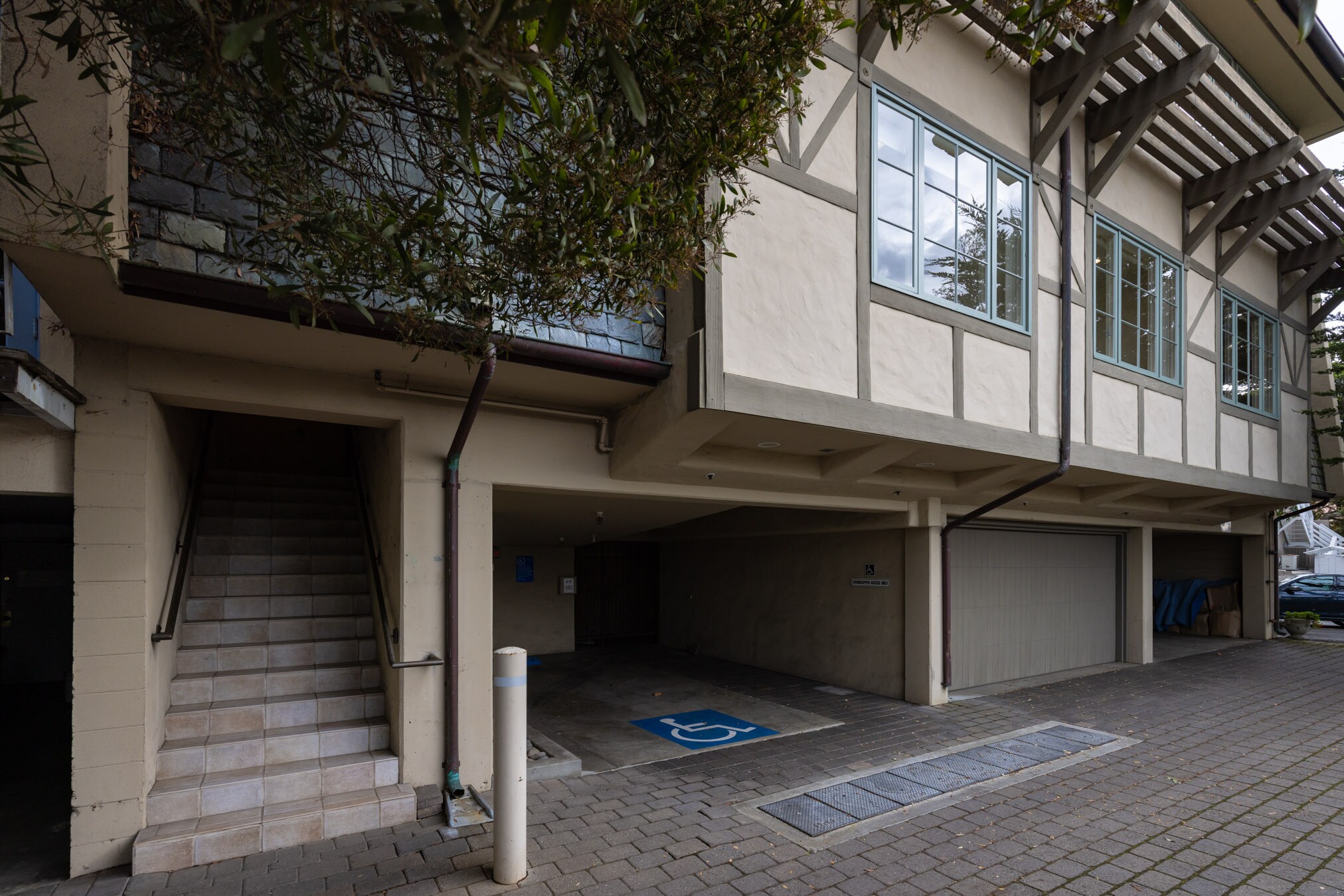 Dolores 2 SW of 7th Unit G, Carmel, CA 93921 - Fleur de Ville Building ...