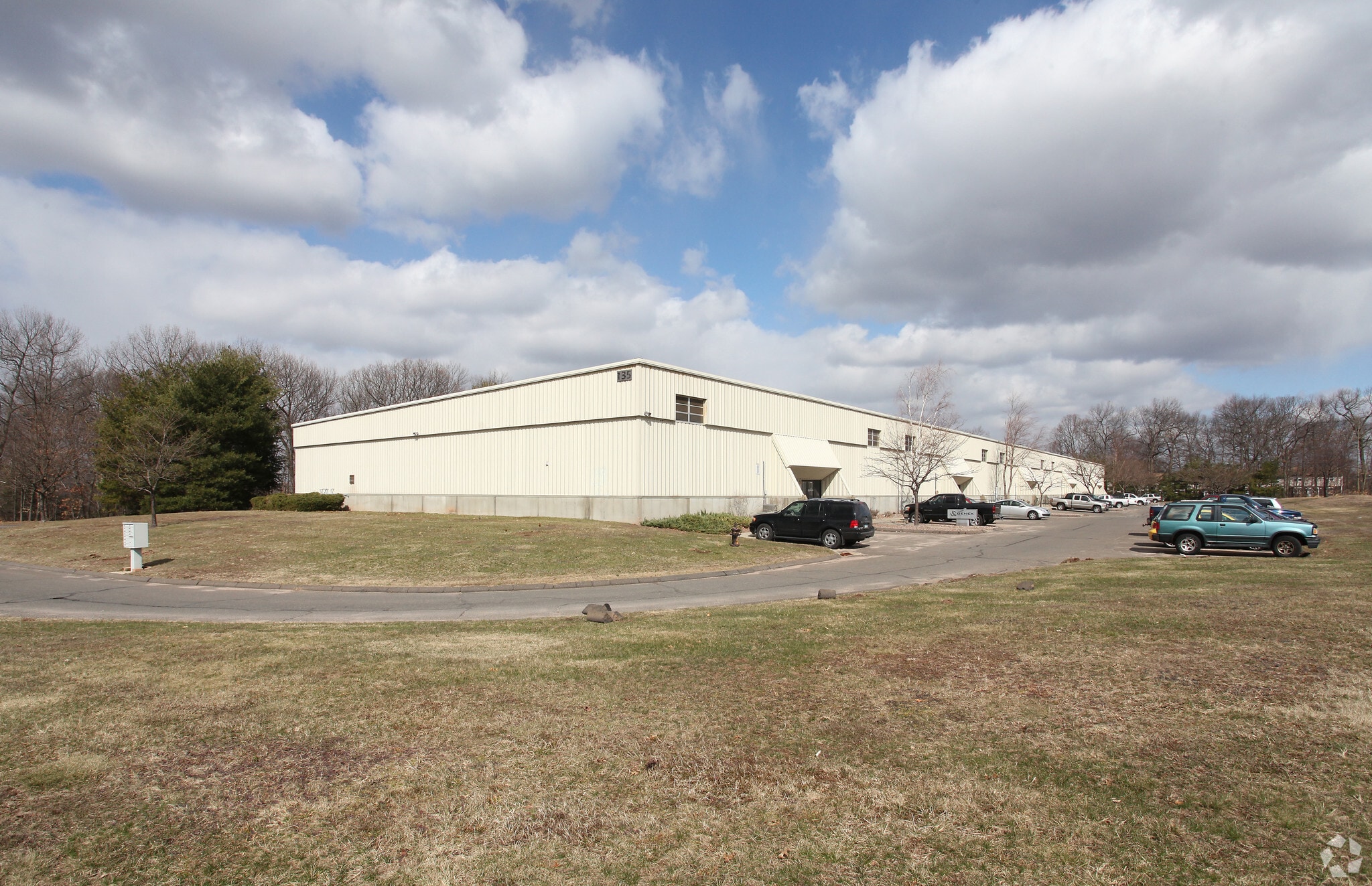 135 Sheldon Rd, Manchester, CT 06042 - Flex for Lease | LoopNet.com