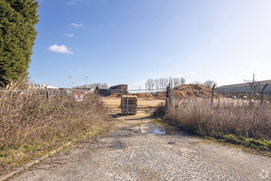 Boothferry Rd, Goole, DN14 5DA - Unit 2 | LoopNet