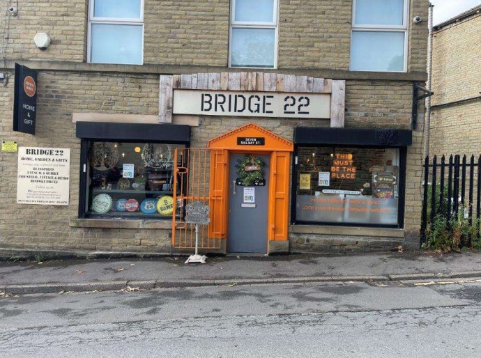 7 Railway St, Cleckheaton, BD19 3HR | LoopNet