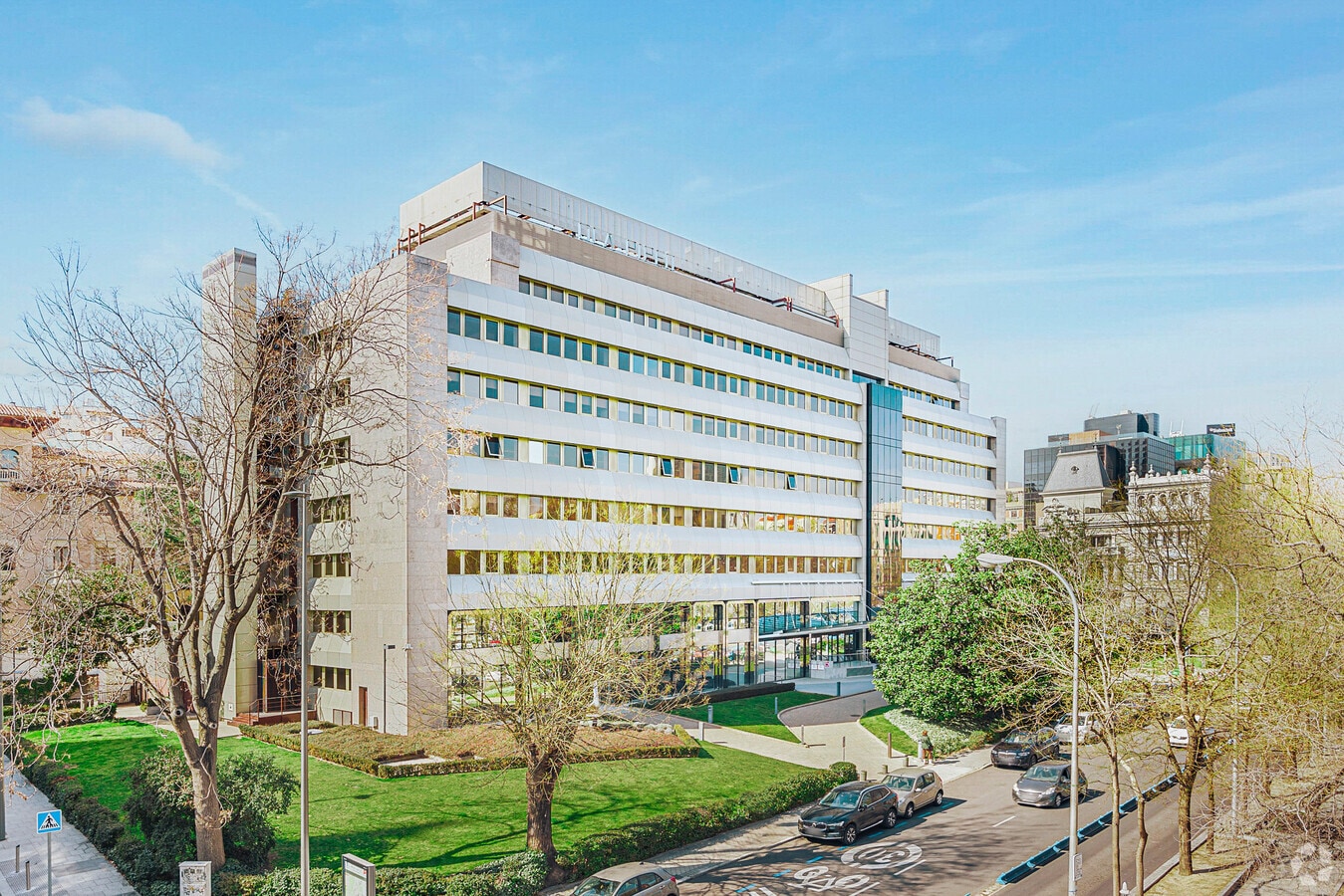 Paseo Castellana, 35, 28046 Madrid | LoopNet