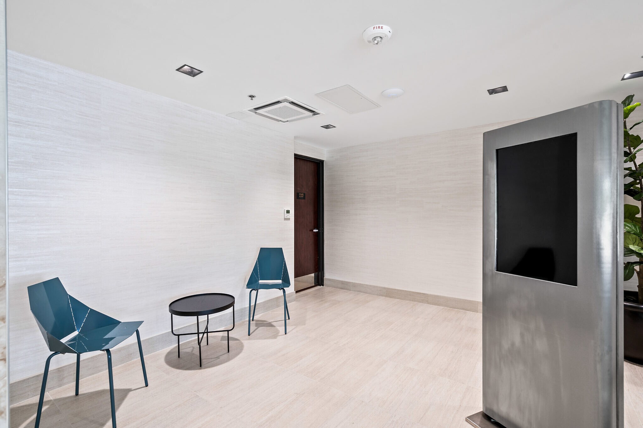 16051 Addison Rd, Addison, TX 75001 - Addison Airport Office Center ...