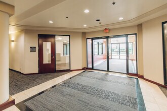 5 Centerpointe Dr, Lake Oswego, OR 97035 - 5 Centerpointe | LoopNet