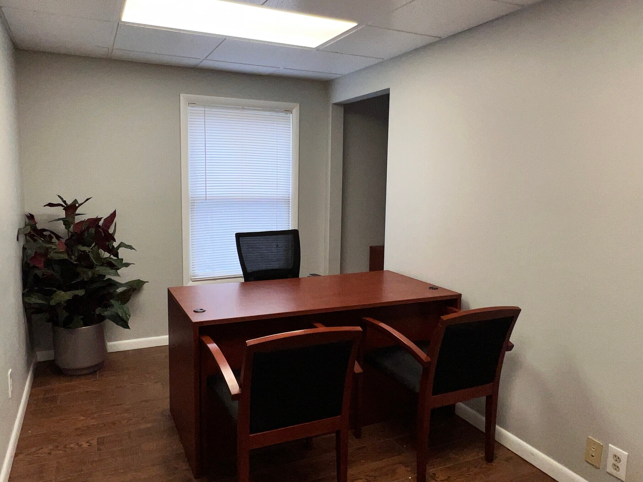 142 Oak Spring Rd, Washington, PA 15301 - Office for Sale | LoopNet