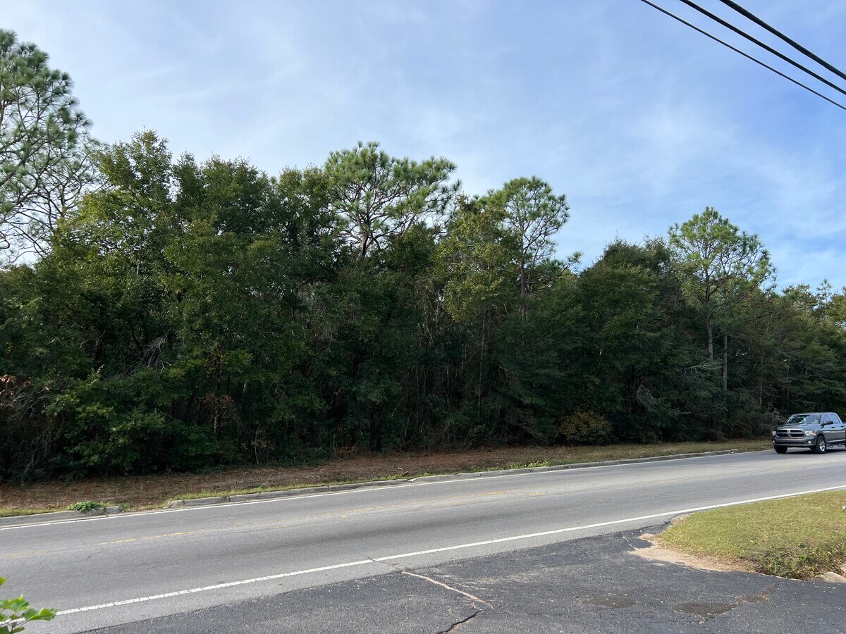 5957 Berryhill Rd, Milton, FL 32570 | LoopNet