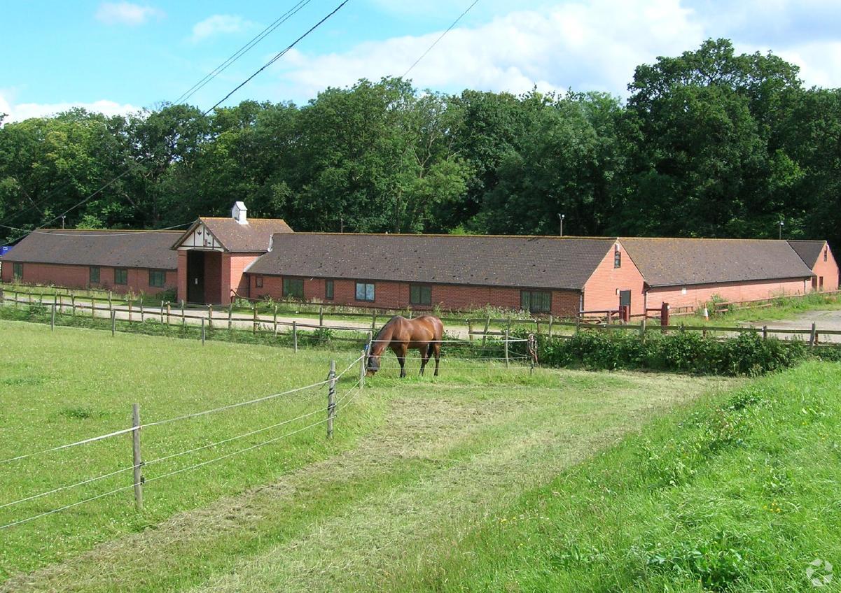 Birling Rd, Ryarsh, ME19 5AA | LoopNet