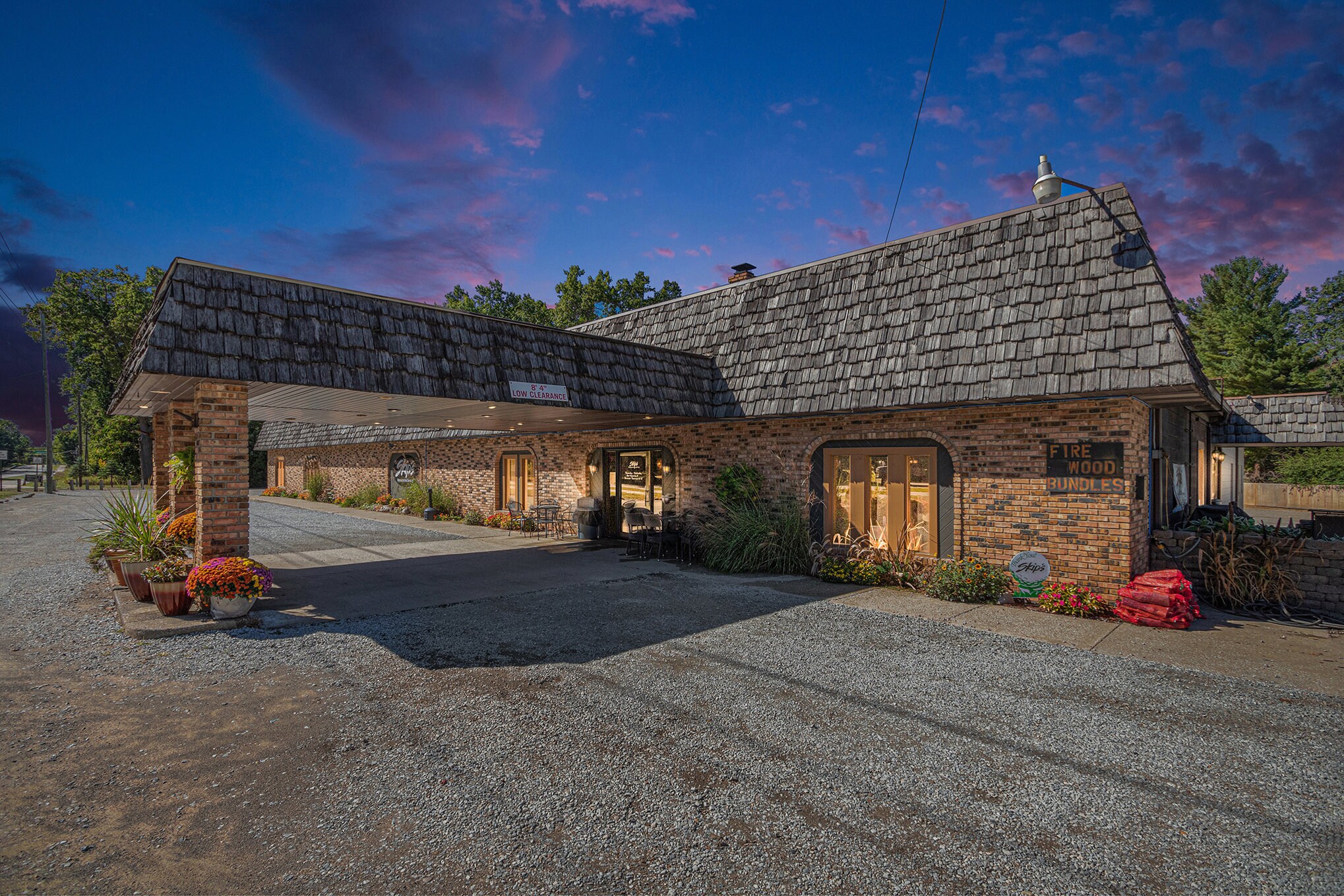 16710 Lakeshore Rd, New Buffalo, MI 49117 - Skip's | LoopNet