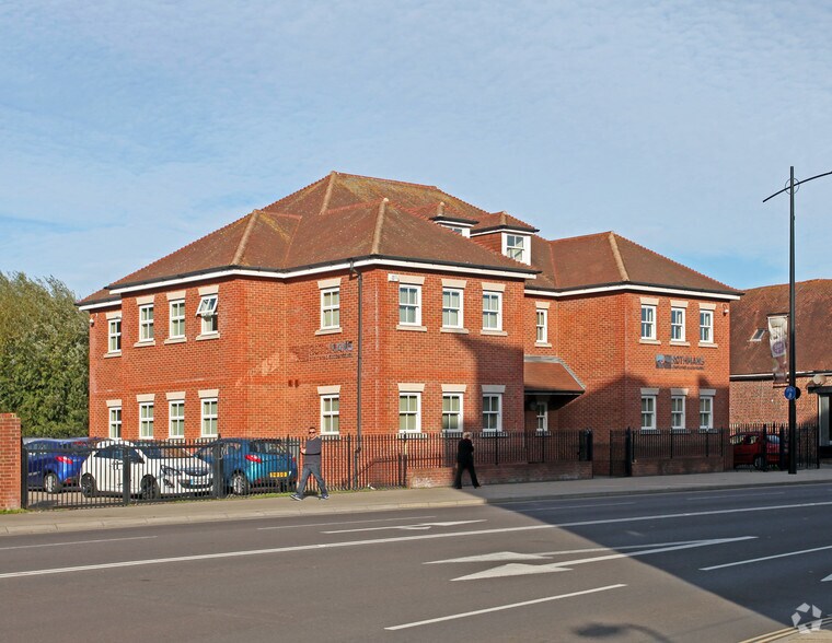 24 Park Rd S, Havant, PO9 1HB - Office for Lease | LoopNet