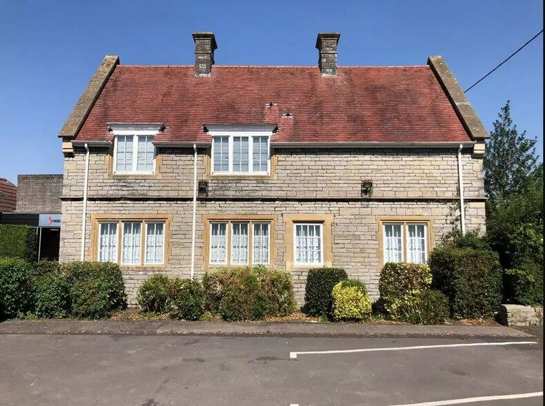 12 Leigh Rd, Street, BA16 0HA | LoopNet