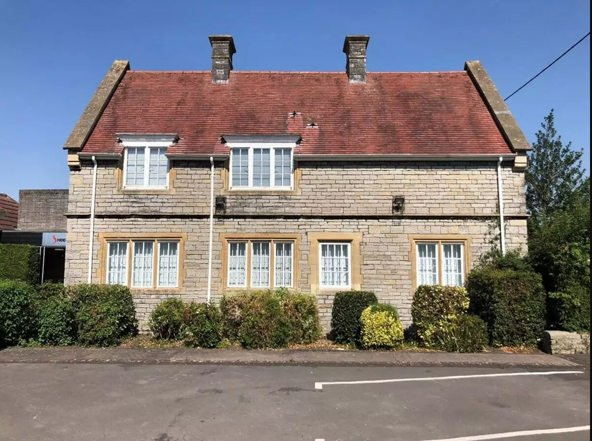 12 Leigh Rd, Street, BA16 0HA | LoopNet