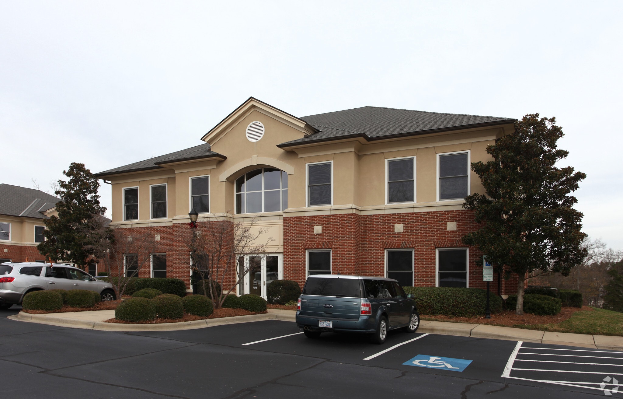 11540 N Community House Rd, Charlotte, NC 28277 - Villa C | LoopNet.com