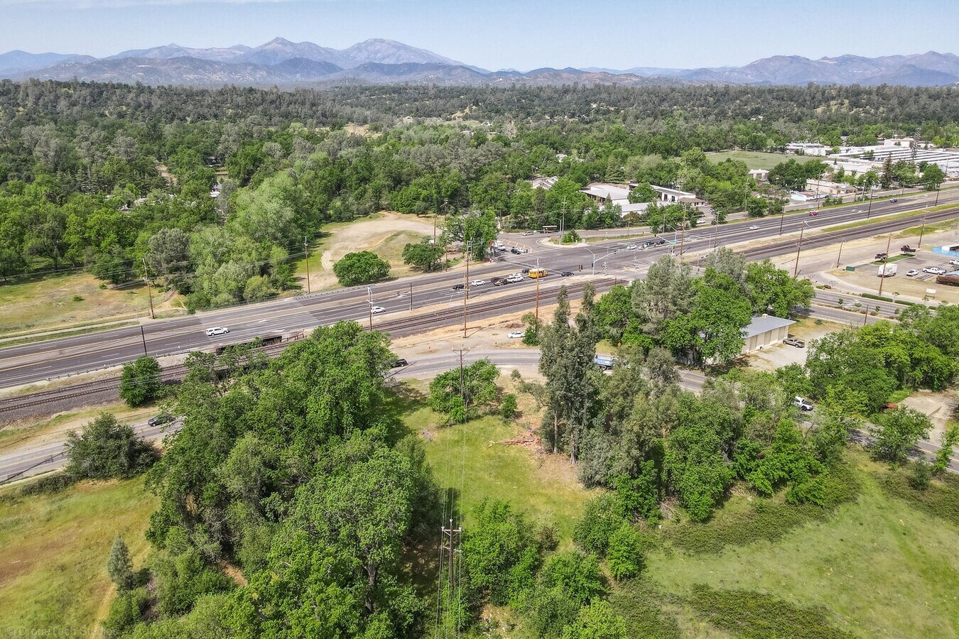 6011 Eastside, Redding, CA 96001 | LoopNet