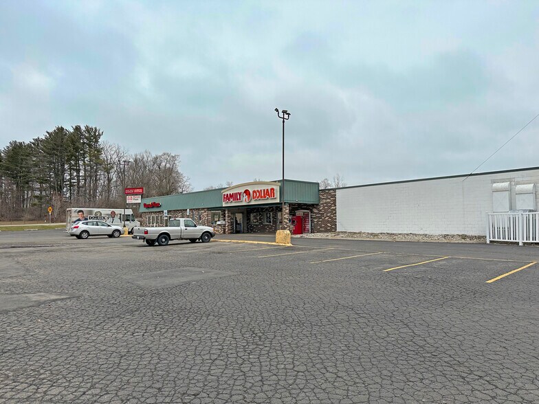 820 Jordan Lake Ave, Lake Odessa, MI 48849 - Retail for Sale | LoopNet 820 Jordan Lake Ave, Lake Odessa, MI 48849 - Retail for Sale | LoopNet