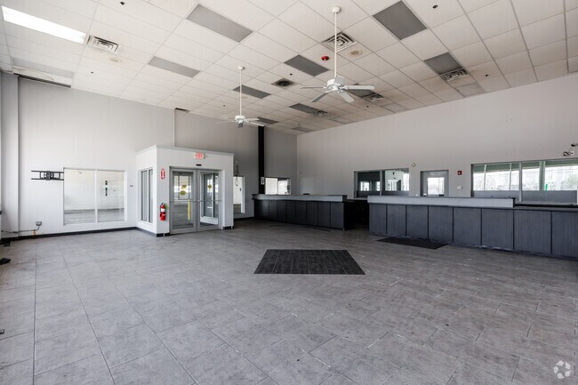 Commercial Real Estate Auctions | LoopNet