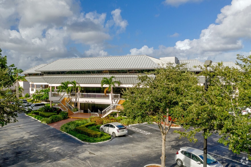 21301 Powerline Rd, Boca Raton, FL 33433 - Grove Centre | LoopNet