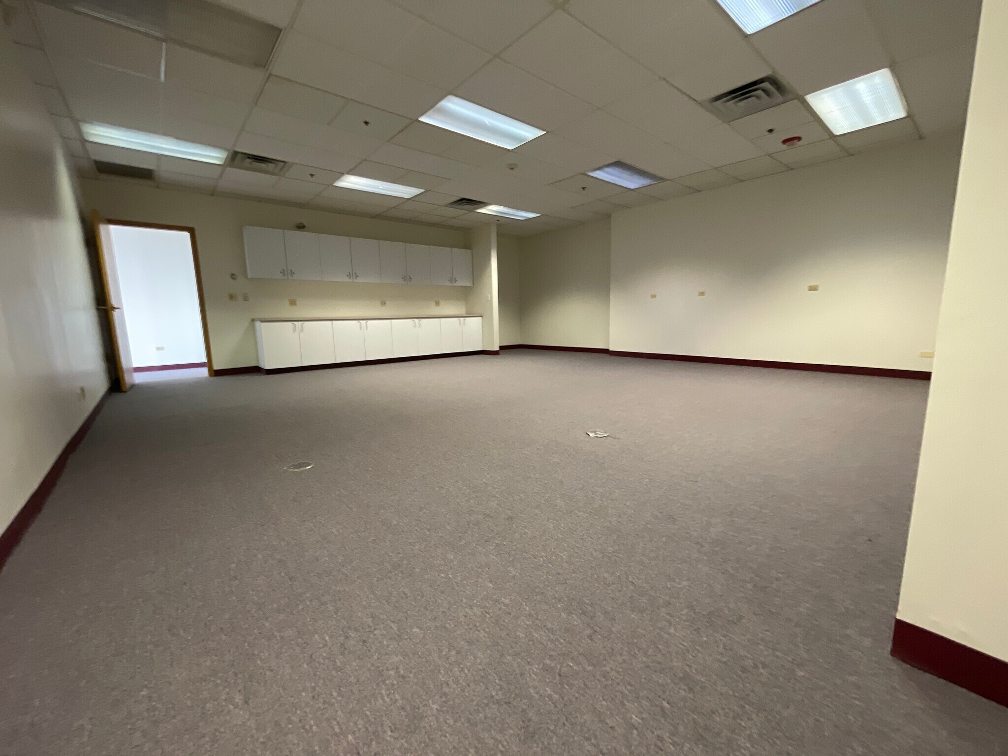 600 Town Center Rd, Matteson, IL 60443 - 600 Office Building | LoopNet