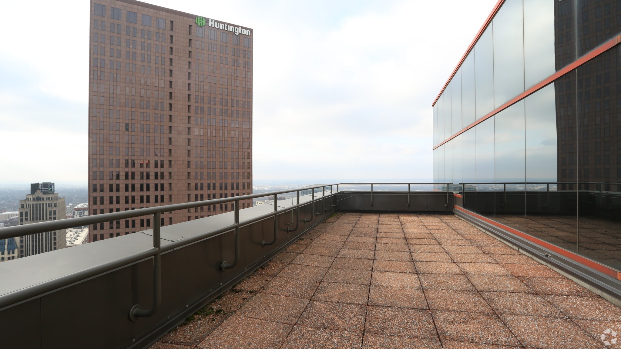 10 W Broad St, Columbus, OH 43215 - One Columbus Center | LoopNet