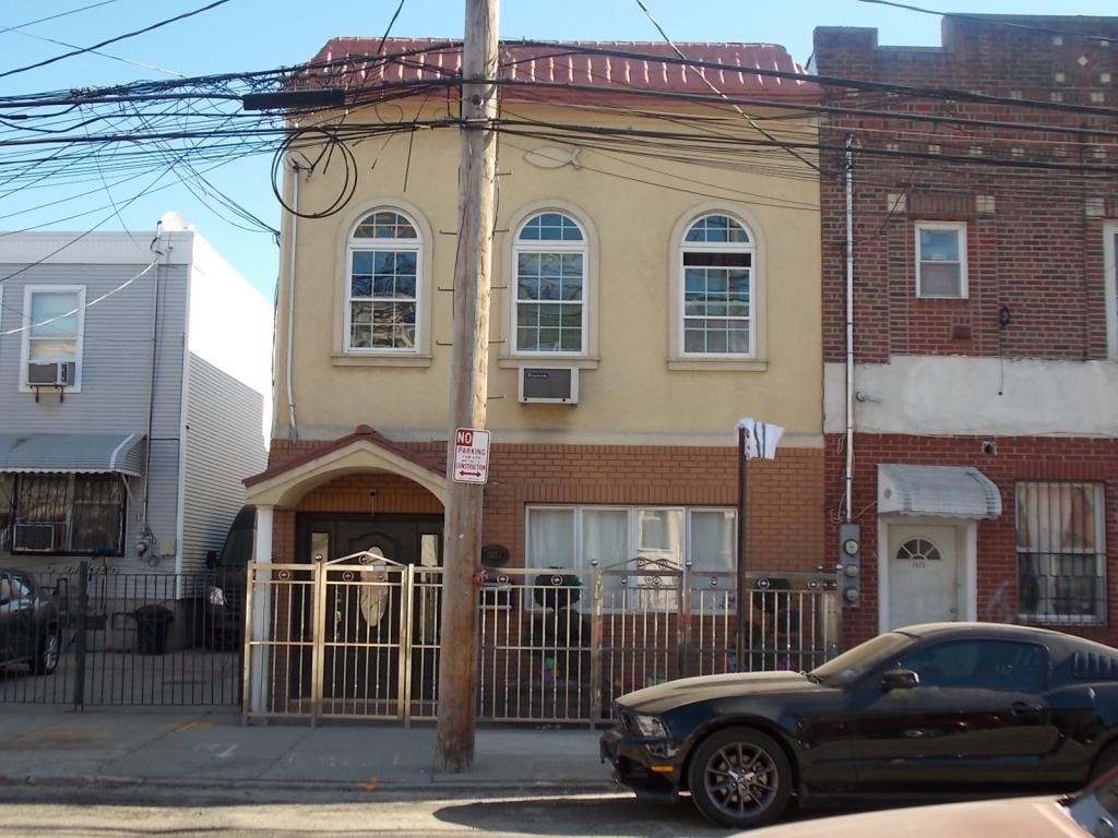 2823 W 15th St, Brooklyn, NY 11224 | LoopNet