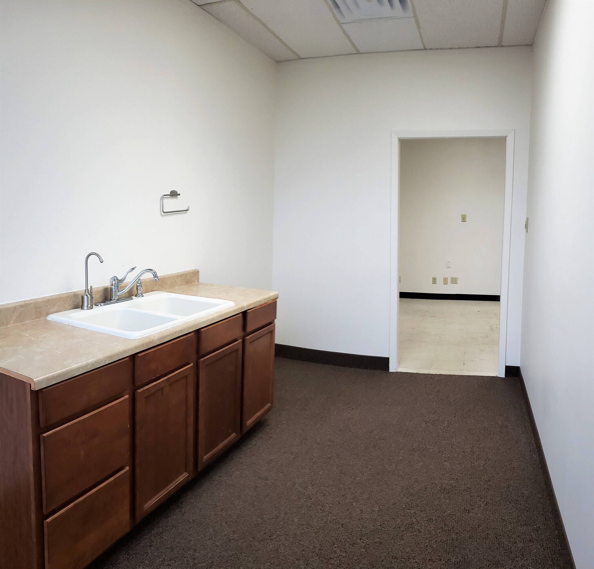 235 NE Loop 820, Hurst, TX 76053 - Spectrum Business Building | LoopNet