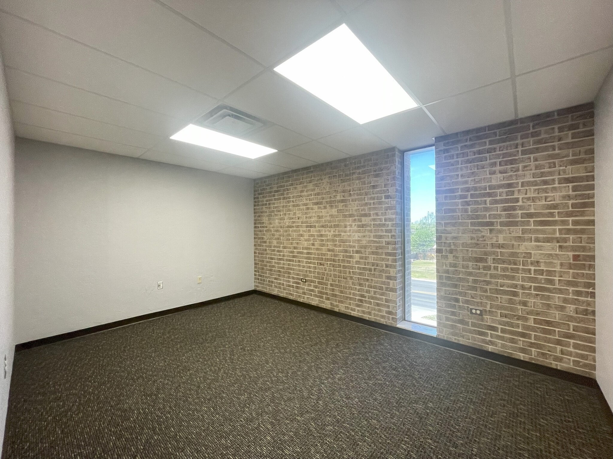 5700 N Portland Ave, Oklahoma City, OK 73112 - Portland Plaza | LoopNet