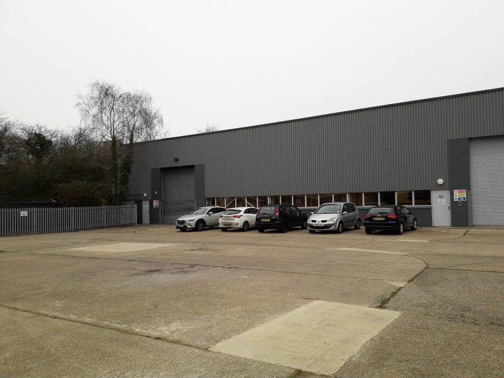 Eddystone Rd, Totton, SO40 3SA - Phoenix Centre | LoopNet