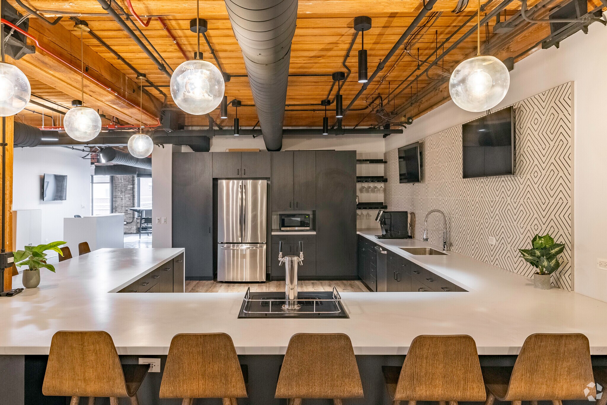 600 W Fulton St, Chicago, IL 60661 - 600 West Fulton | LoopNet