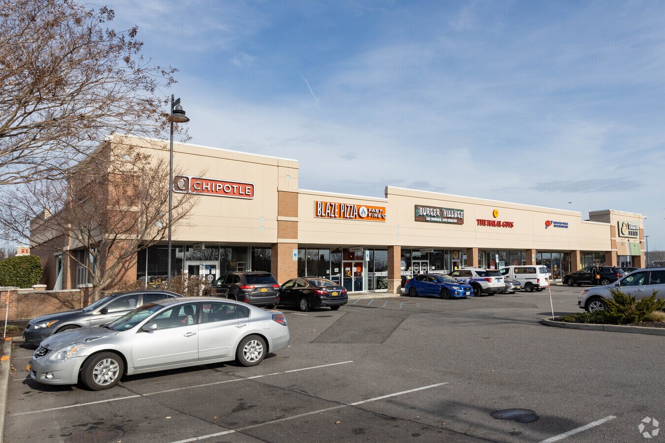 901-919 Broadhollow Rd, Farmingdale, NY 11735 - Retail for Lease | LoopNet