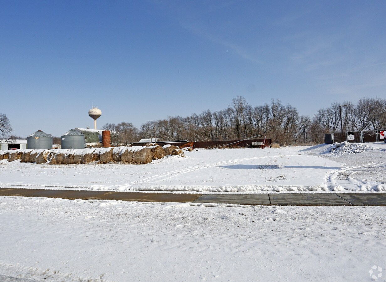 1000 Central Ave, Lester Prairie, MN 55354 | LoopNet