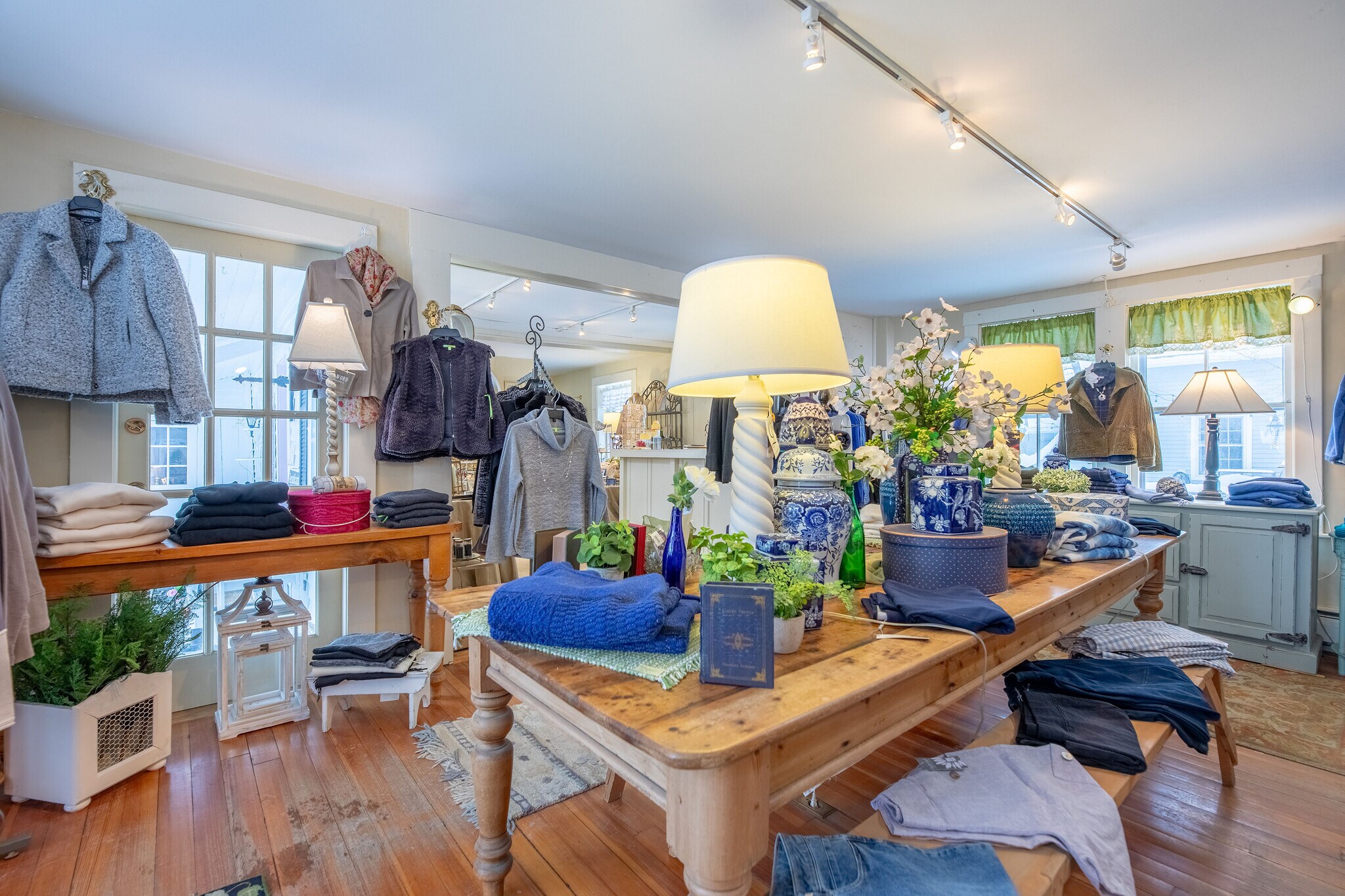 16 West Main St, Wilmington, VT 05363 - Incurable Romantic | LoopNet