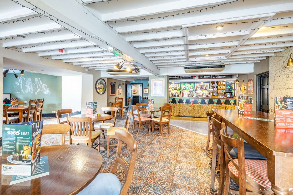 208 Stockwell Gate, Mansfield, NTT NG18 5QE | LoopNet