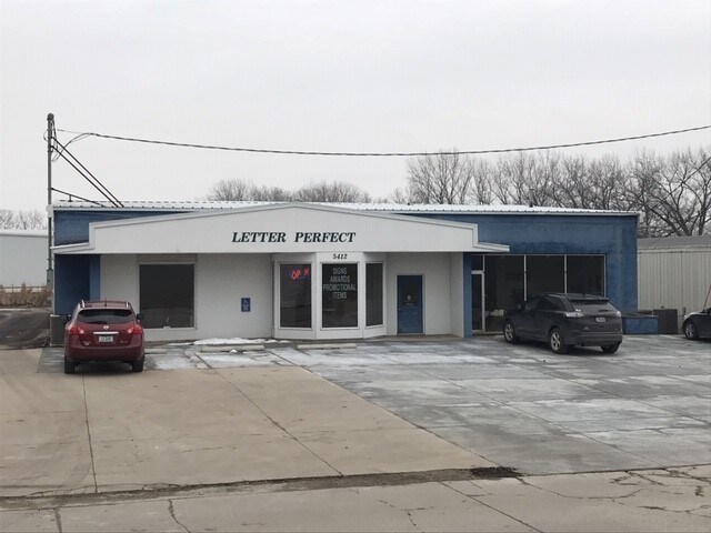 5412 Center Point Rd NE, Cedar Rapids, IA 52402 | LoopNet