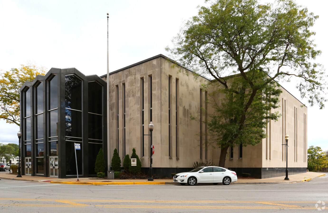 1 E Benton St, Aurora, IL 60505 - Office for Lease | LoopNet