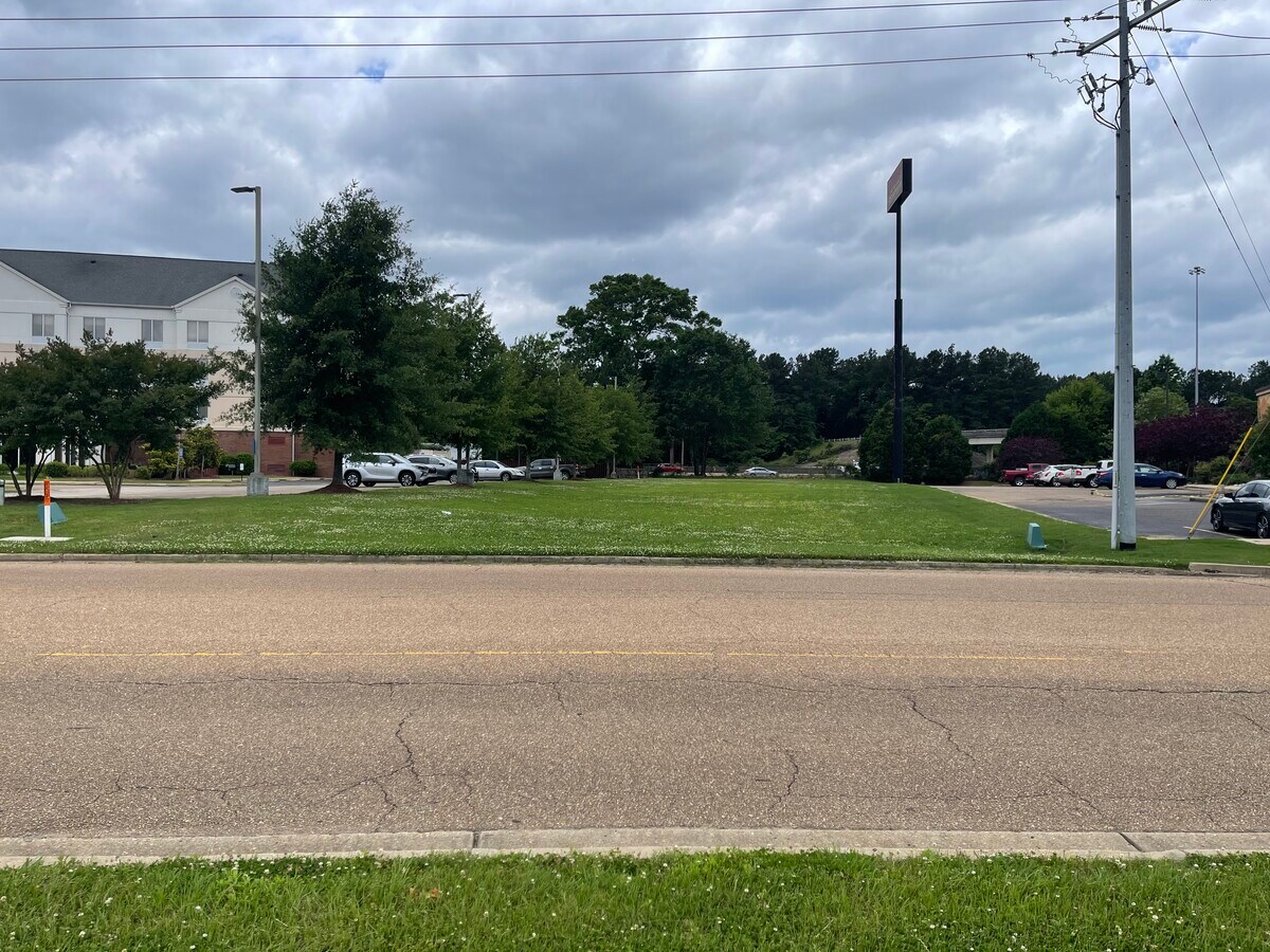 438 Riverwind Dr, Pearl, MS 39208 | LoopNet