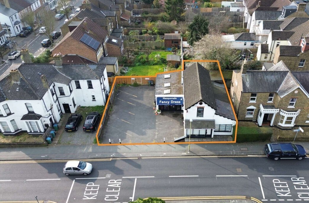 23 Langley Rd, Watford, WD17 4PR | LoopNet