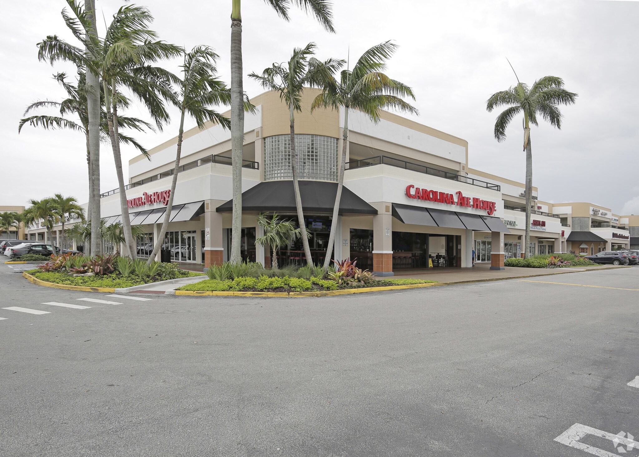 6728 Bird Rd, Miami, FL 33155 - Bird Ludlam Shopping Center | LoopNet