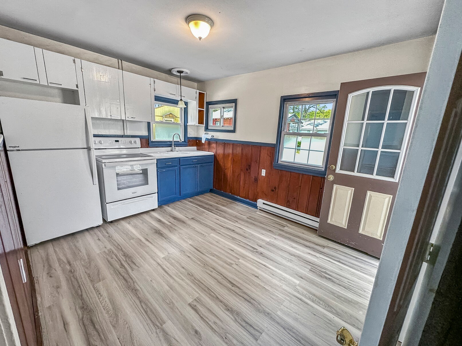 178 W Main St, Niantic, CT 06357 - Multifamily for Sale | LoopNet