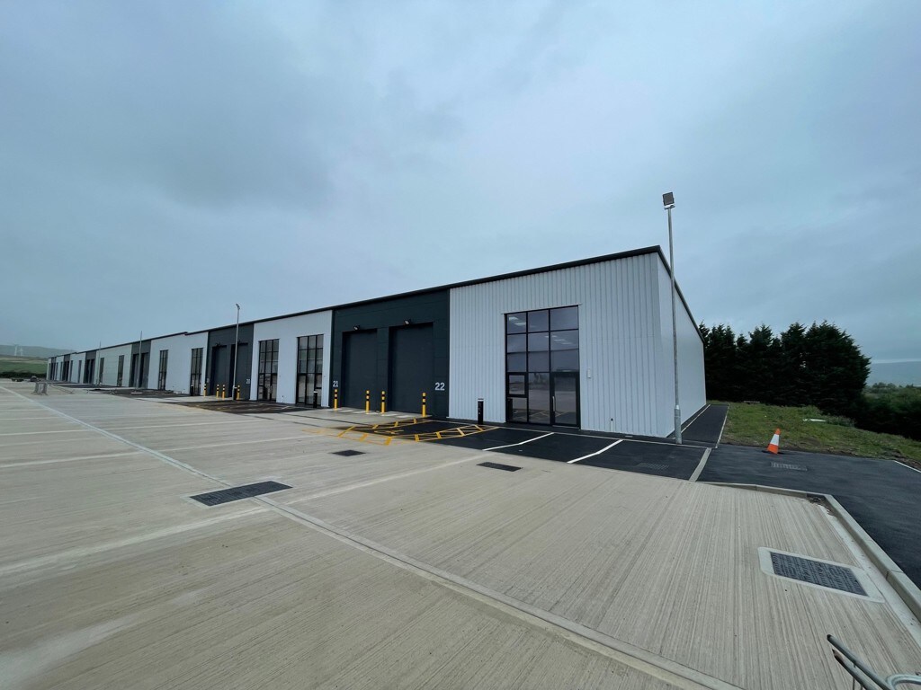 Rossendale Rd, Burnley, BB11 5BZ - Advance Point | LoopNet