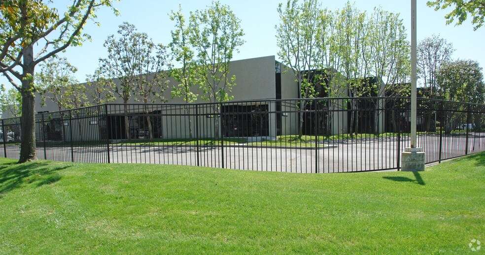 19520 S Rancho Way, Compton, CA 90220 | LoopNet