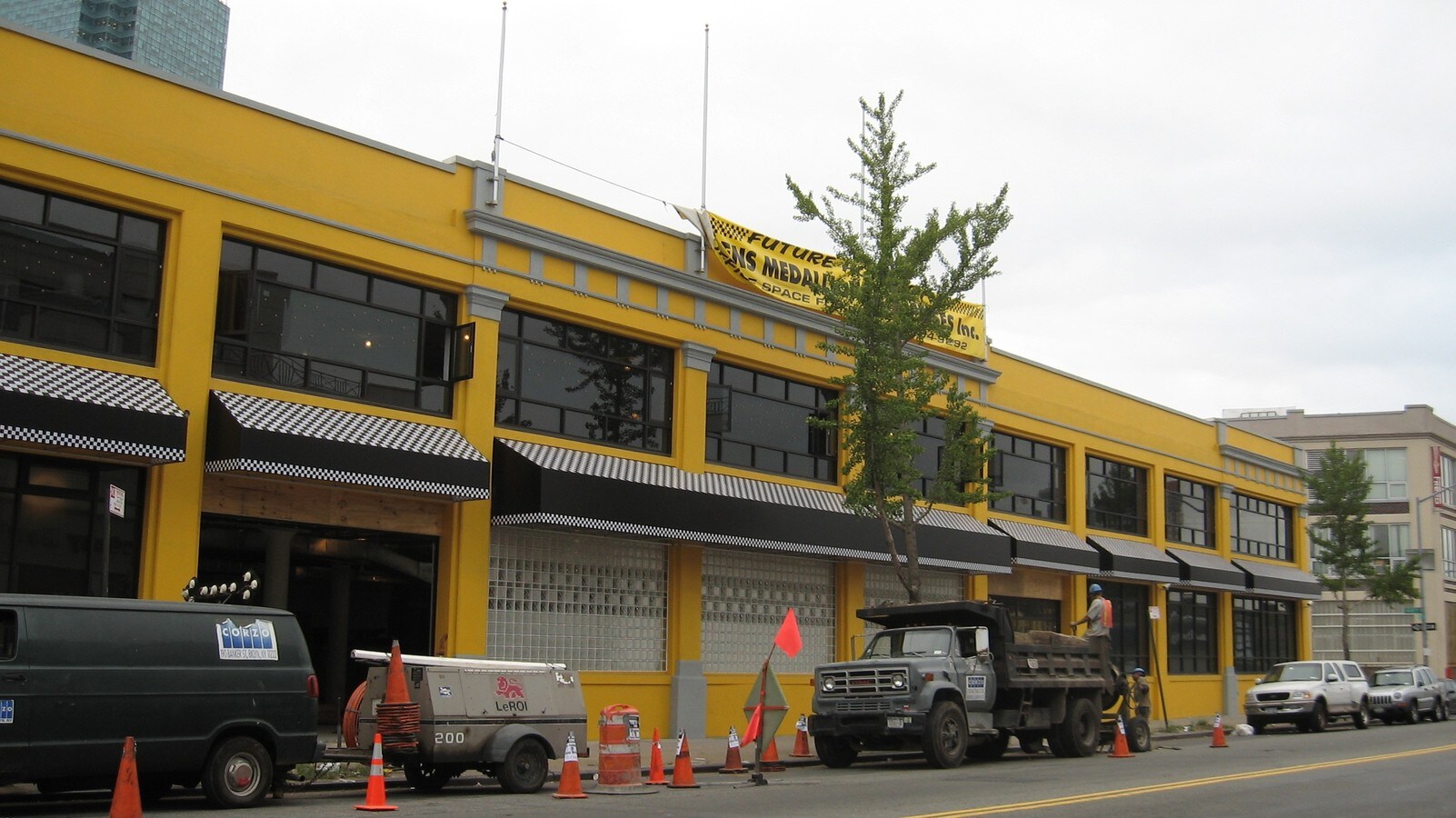 21 03 44th Ave Long Island City NY 11101 LoopNet 21-03-44th-ave-long-island-city-ny-11101-loopnet