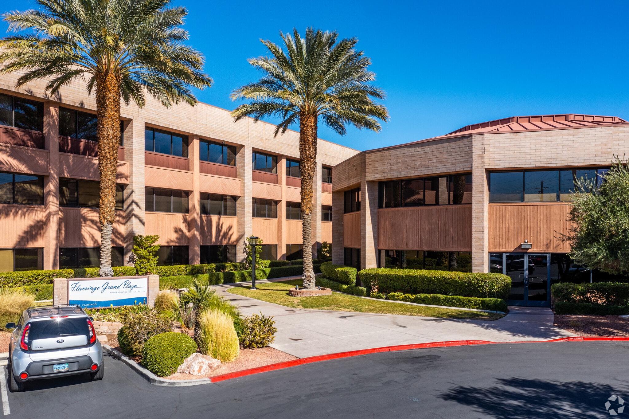 1050 E Flamingo Rd, Las Vegas, NV 89119 - Flamingo Grand Plaza | LoopNet