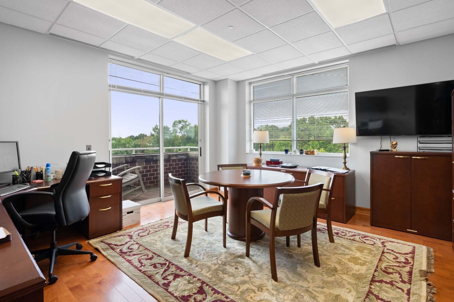 662 Penn St, Newtown, PA 18940 - Office for Sale | LoopNet