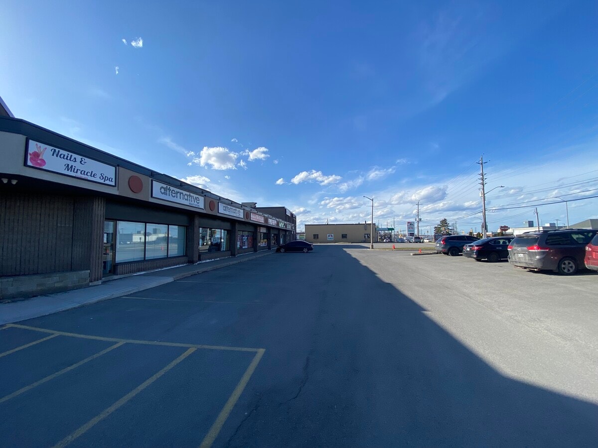 1948-1950 Merivale Rd, Nepean, ON K2G 5T5 | LoopNet