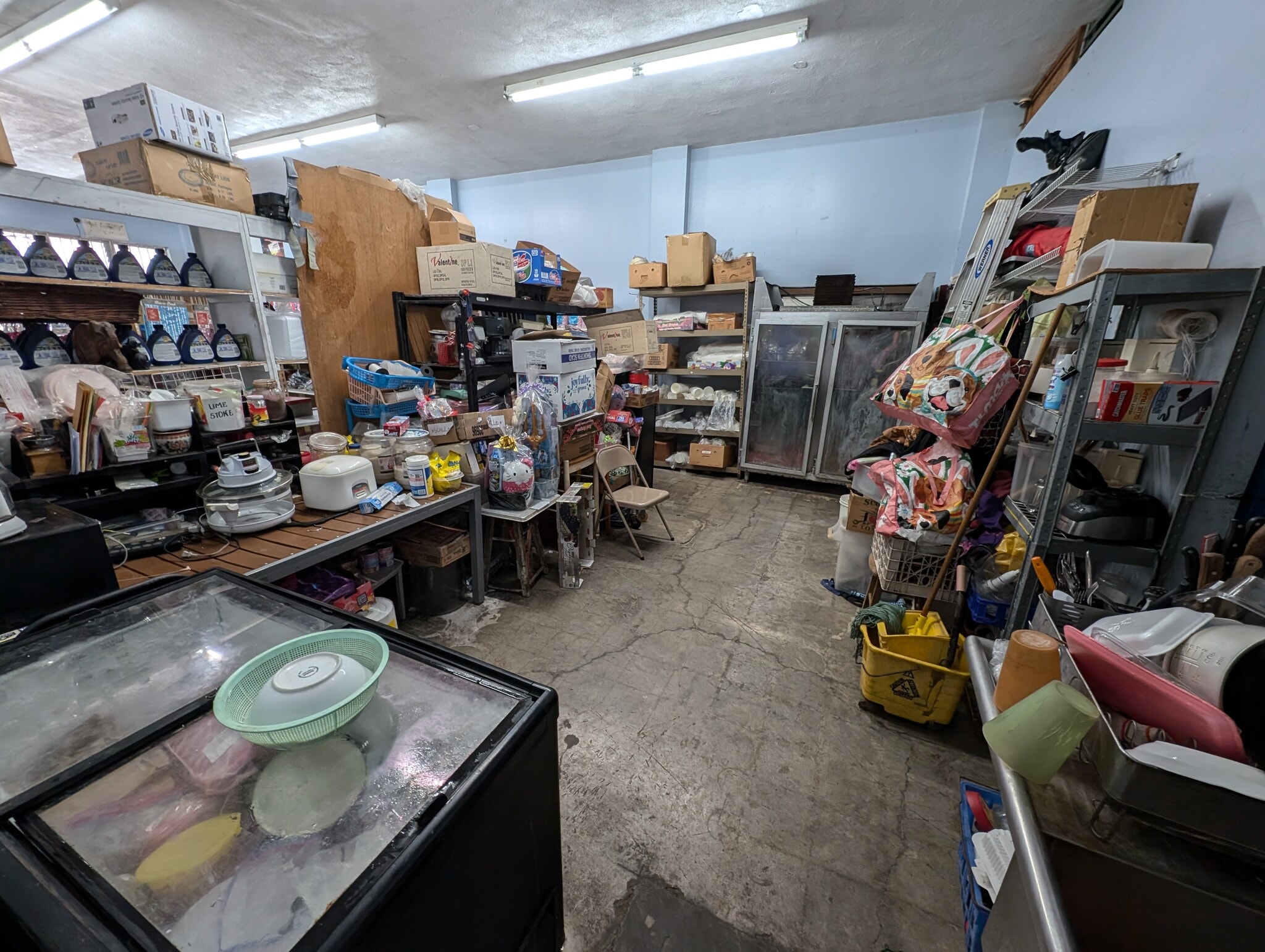 2101 N School St, Honolulu, HI 96819 - Retail for Lease | LoopNet