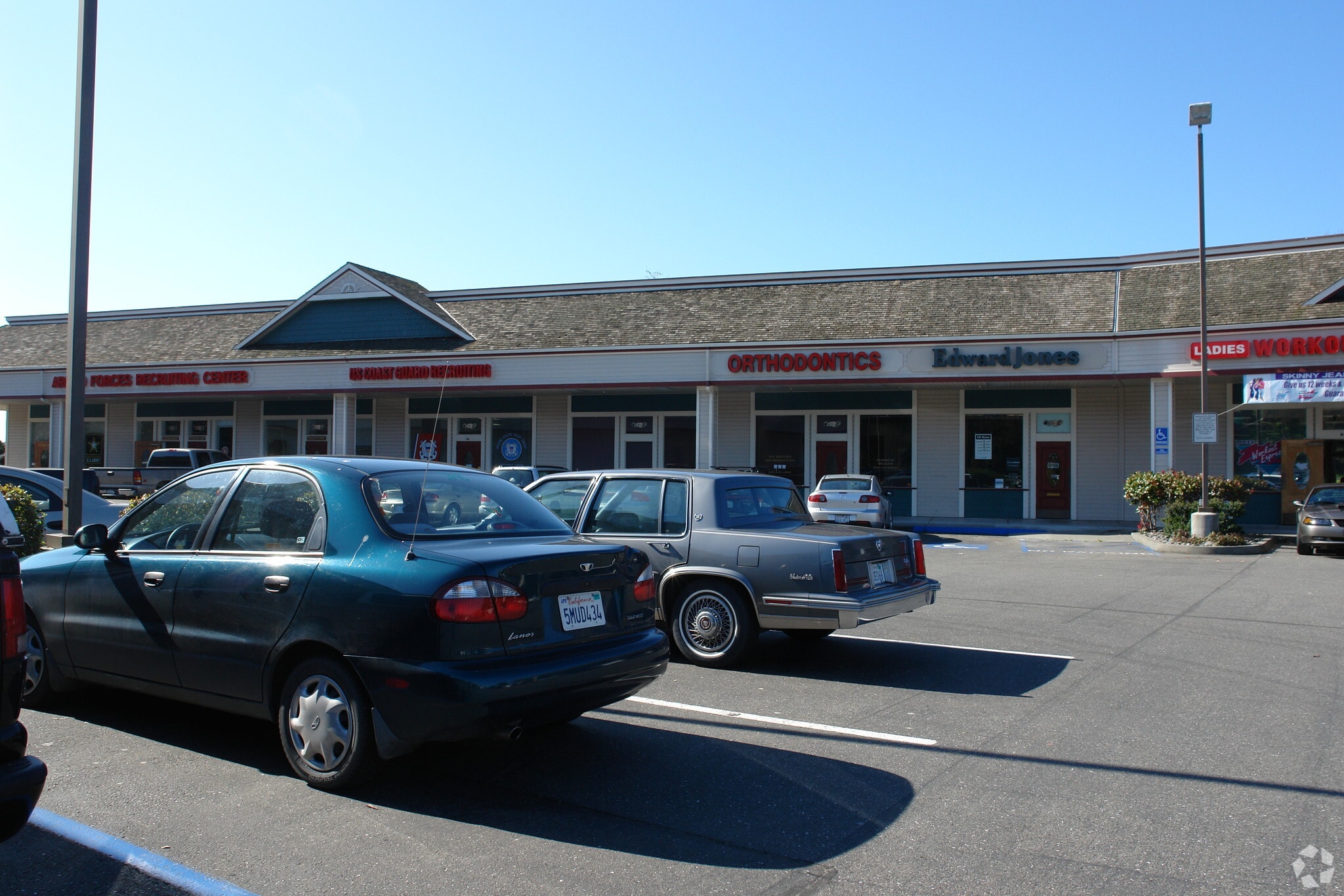 3144-3220 Broadway St, Eureka, CA 95501 - Victoria Place | LoopNet