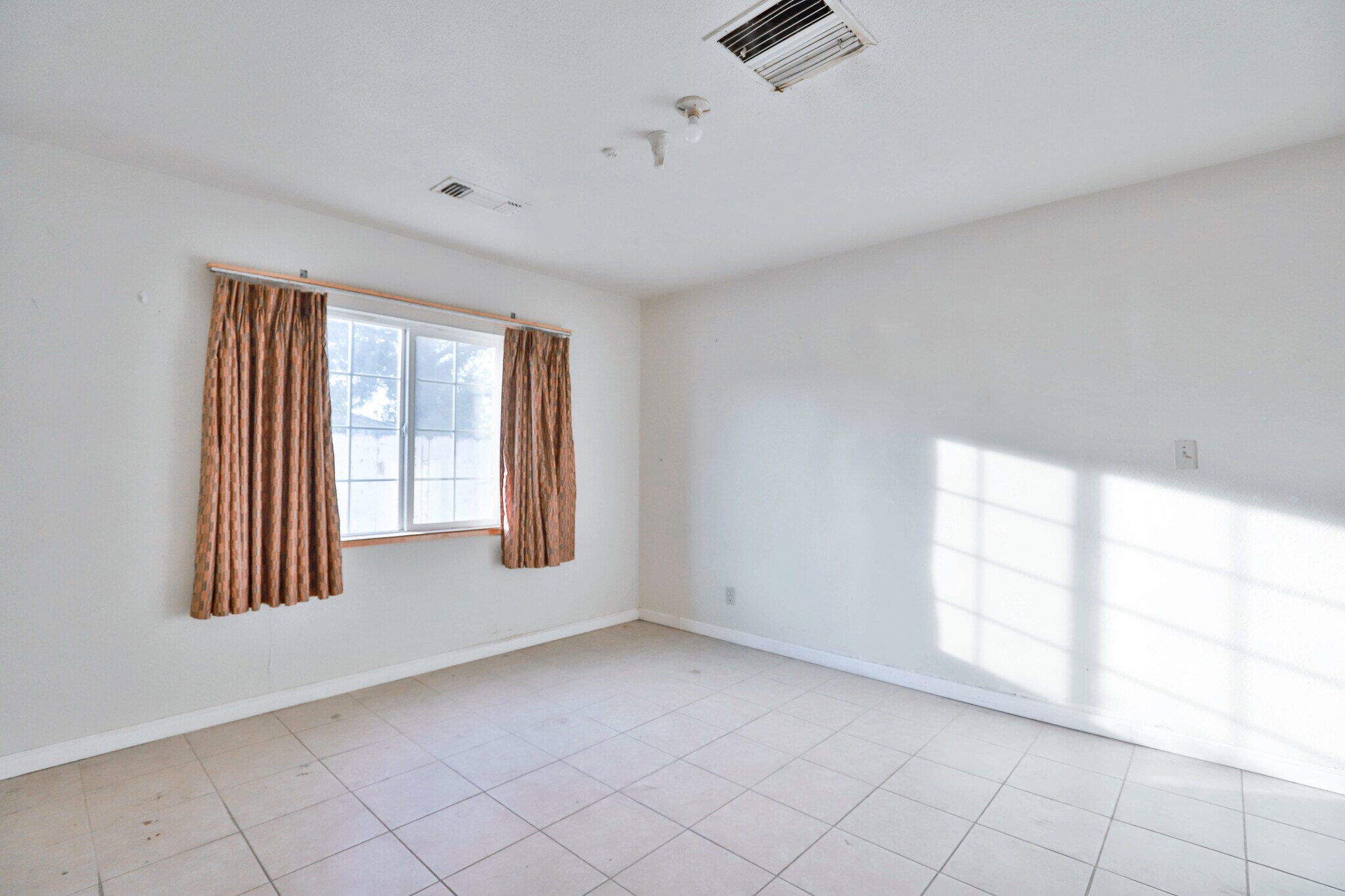 1590 E Dinuba Ave, Reedley, CA 93654 - Health Care for Sale | LoopNet