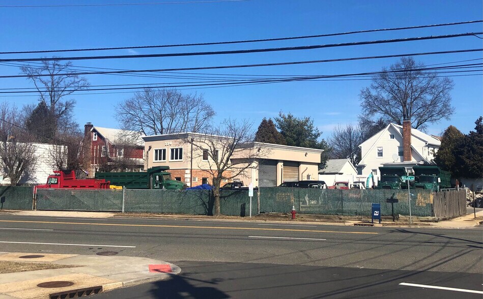 110 Mineola Ave, Roslyn Heights, NY 11577 - Flex for Sale | LoopNet