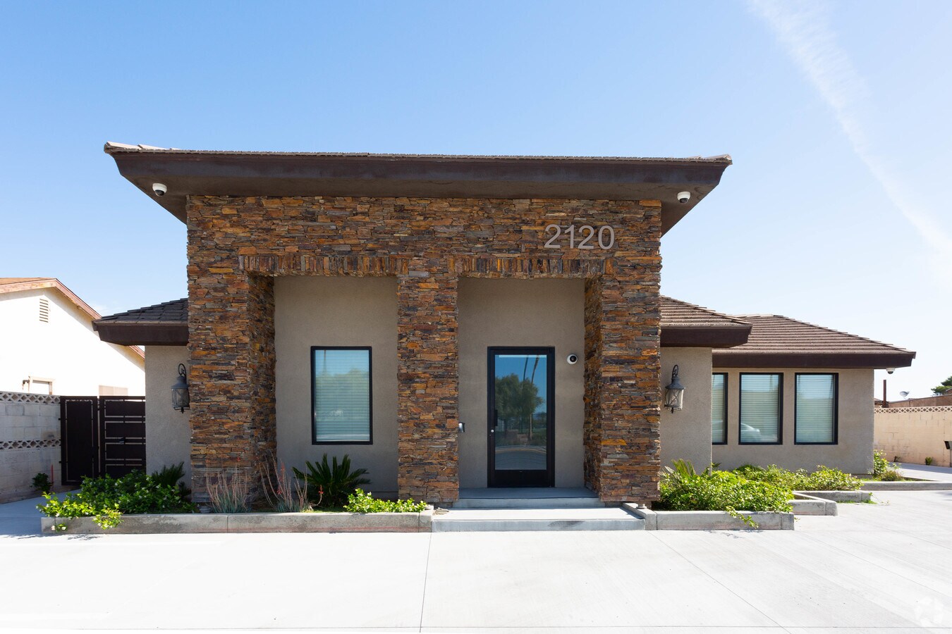 2120 E Russell Rd, Las Vegas, NV 89119 | LoopNet