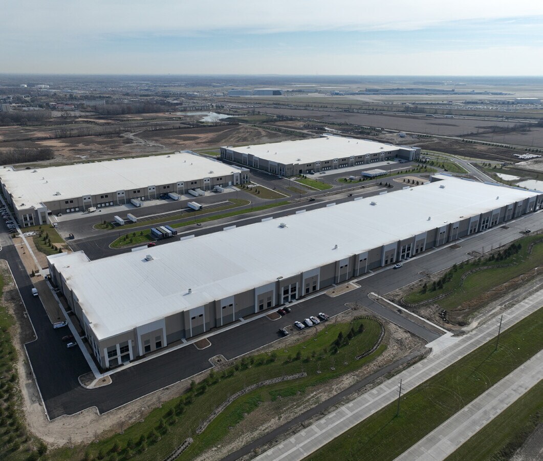 1 Vining Rd, Romulus, MI 48174 - Romulus Trade Center | LoopNet