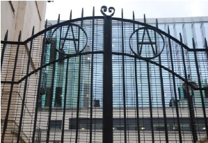 14-15 Manette St, London, LND W1D 4AP | LoopNet